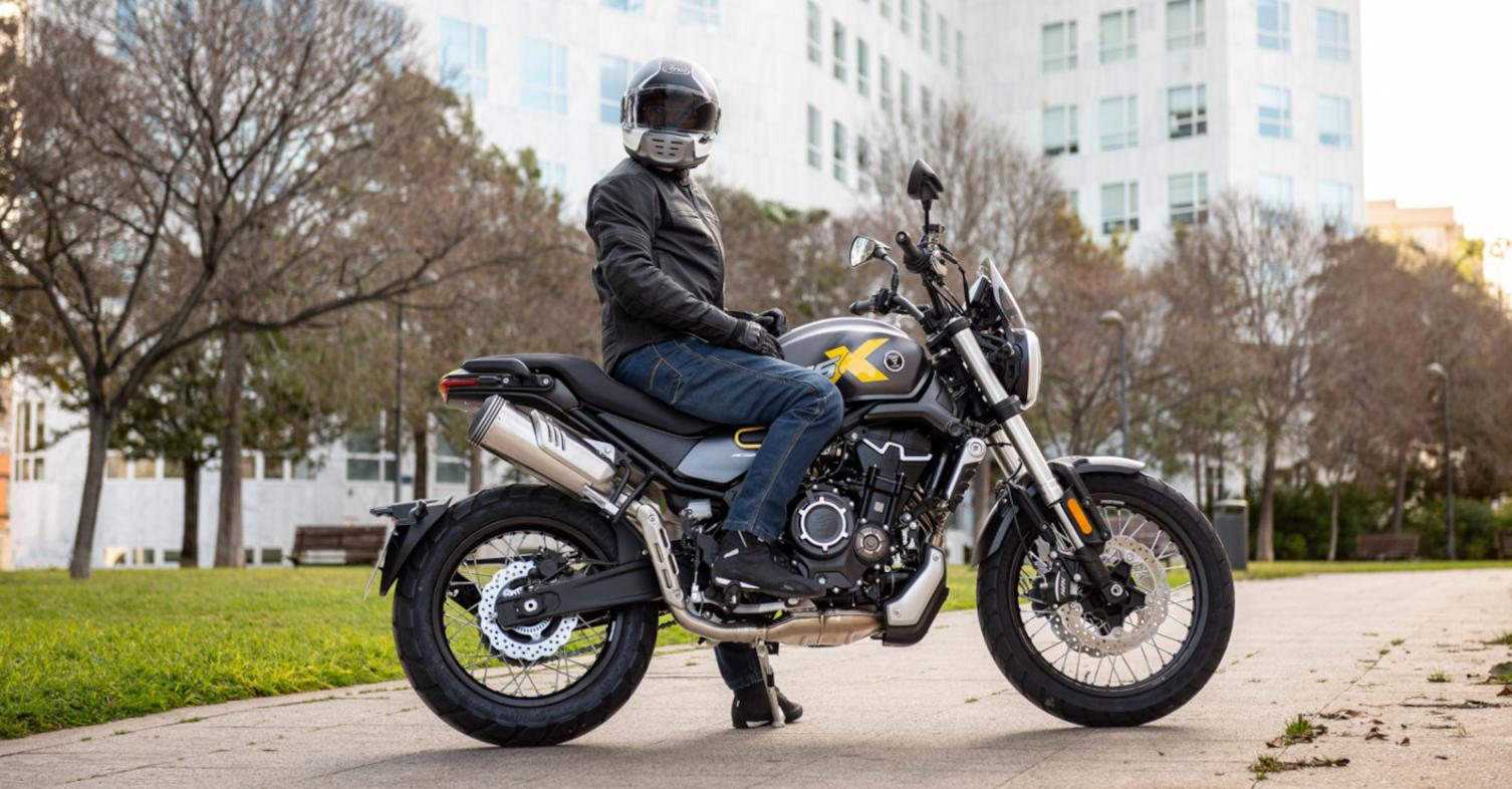 Voge AC525X - Έφτασε στην Ελλάδα, σε ανταγωνιστική τιμή | MOTOMAG